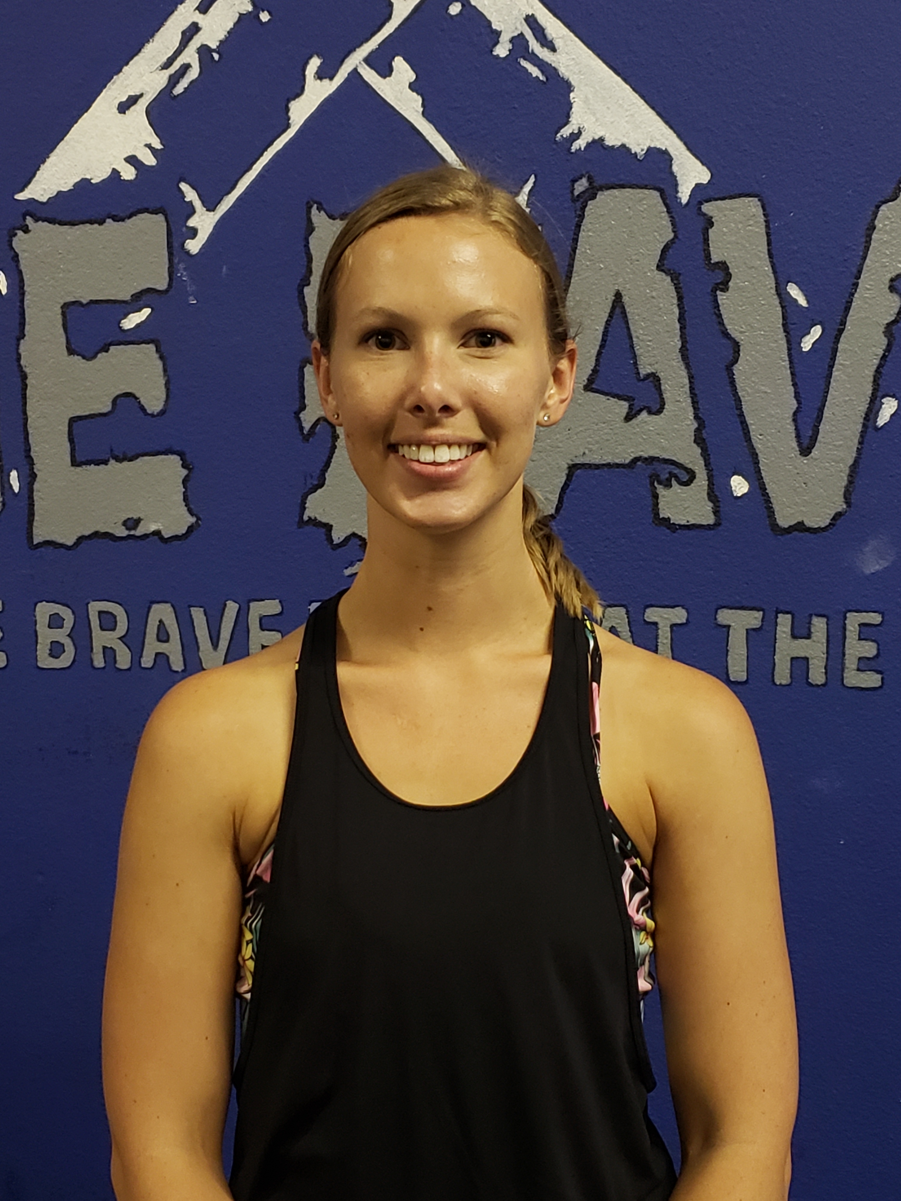 INTRODUCING OUR NEWEST PERONAL TRAINER: CARLY SMITH – The Cave